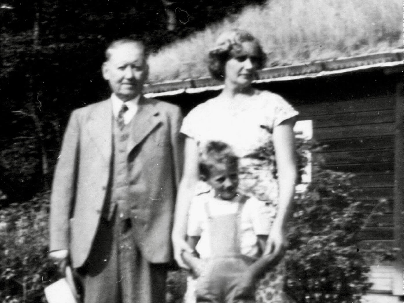 What Is The Difference Between An Ancestor And A Forefather? - The ...